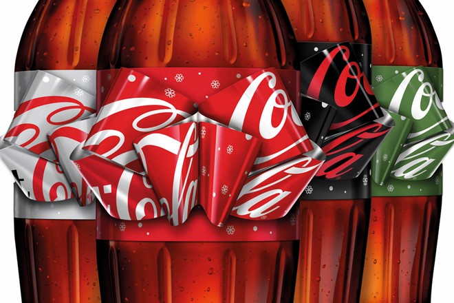 Nessa ediçao limitada da Coca-Cola, rótulo da garrafa vira laço de ...